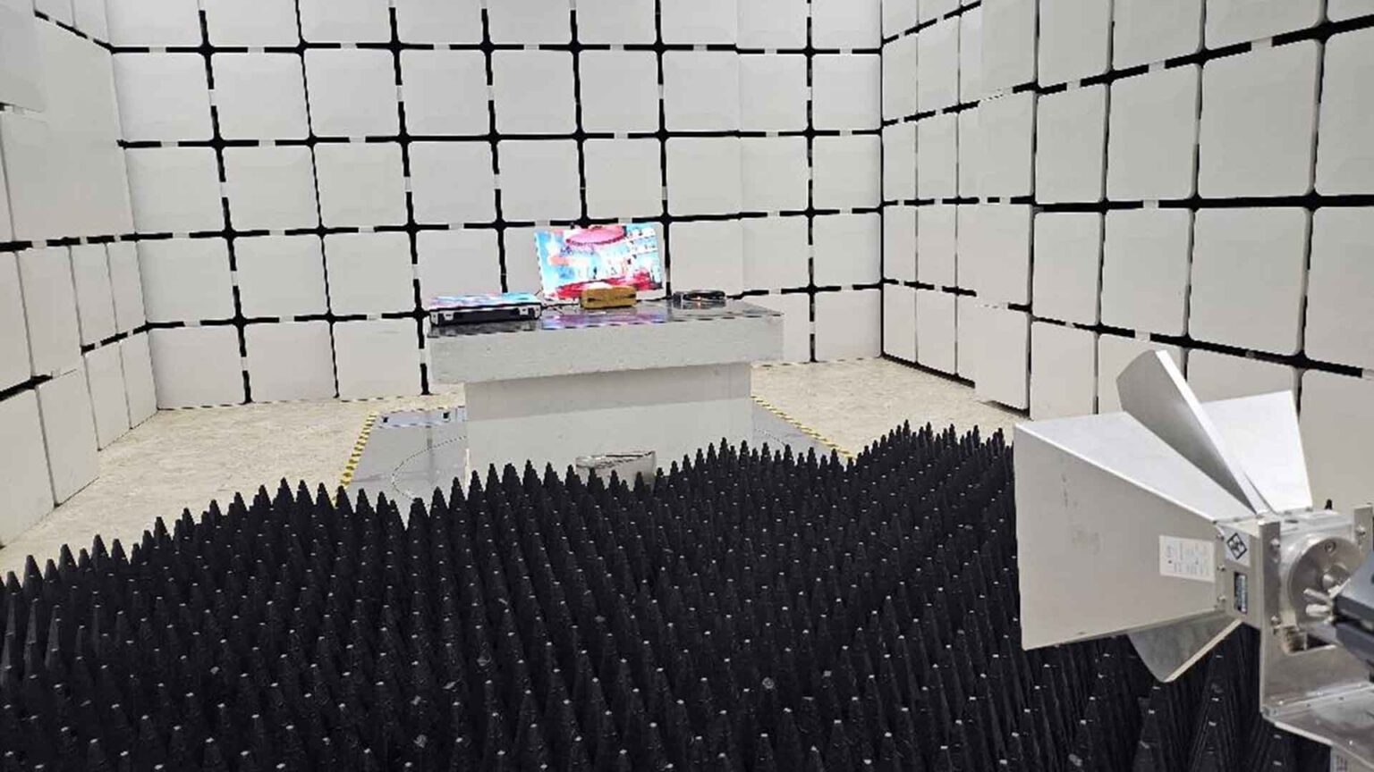 Class B 인증 획득, 까다로운 전자파 기준 충족 – 임팩트럼 IMPACTRUM®